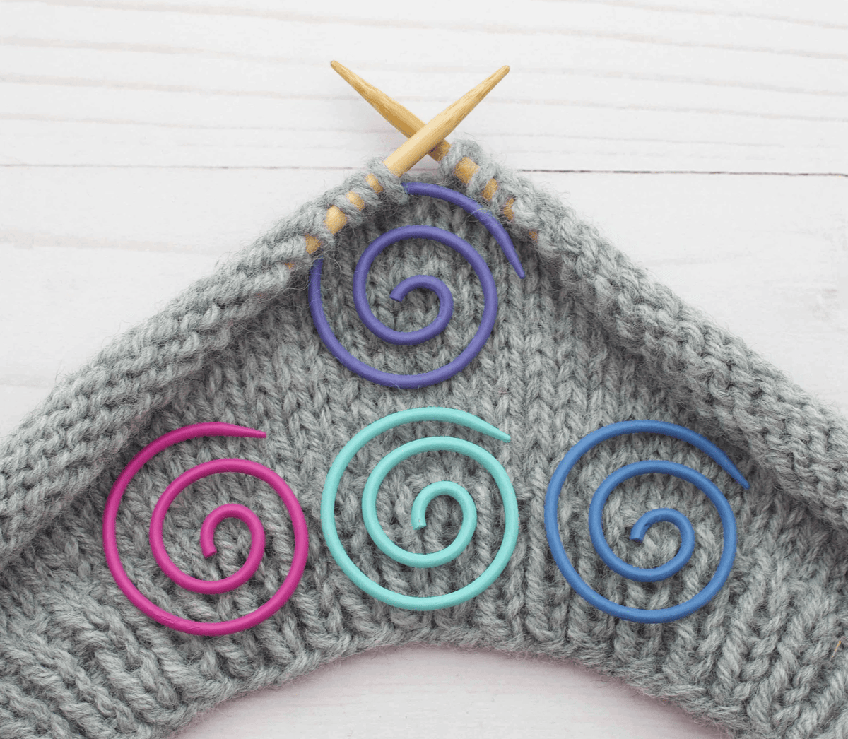 Colourful Spiral Cable Needle — STATEMENT JUNKIE YARN CO.