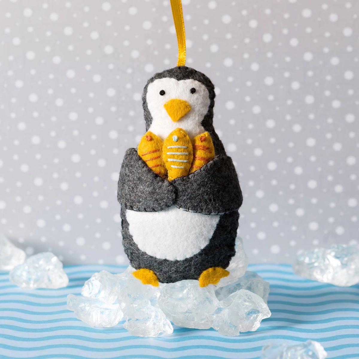 Penguin Felt Craft Mini Kit — STATEMENT JUNKIE YARN CO.